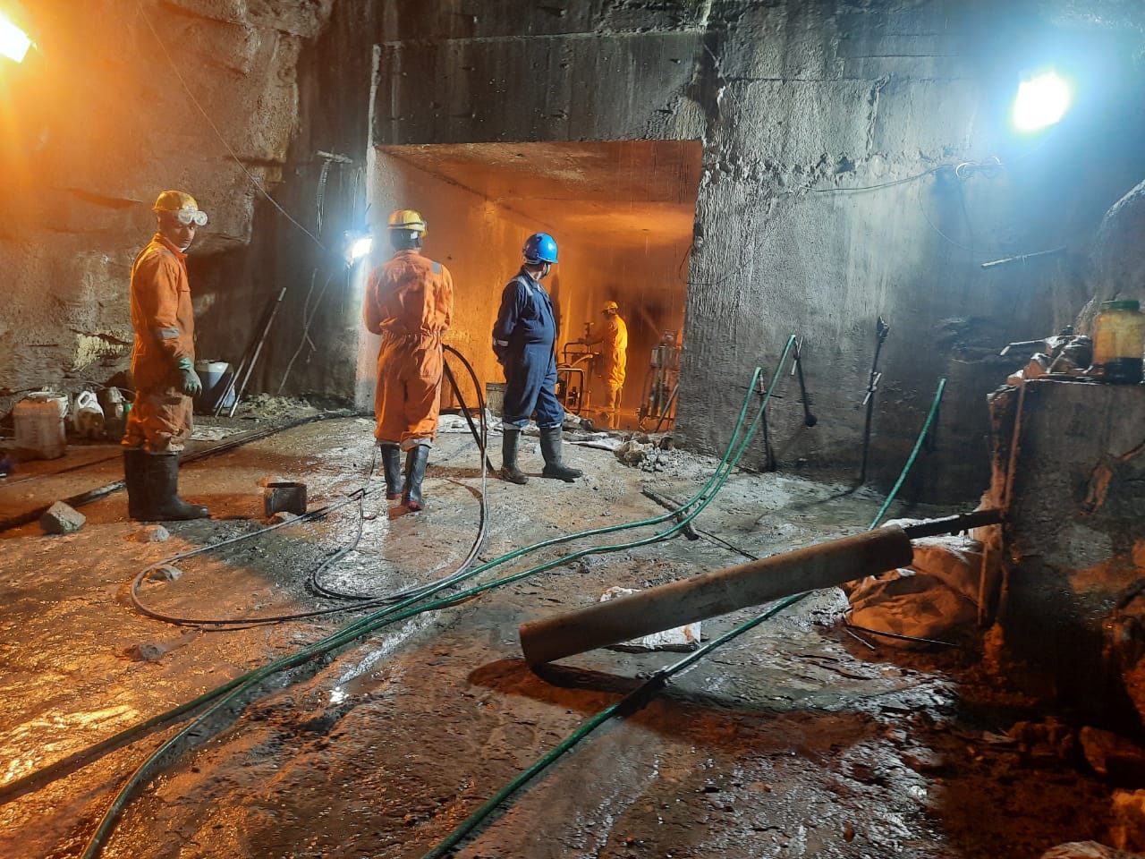 ACOCHEM | LEAK SEALING INJECTION